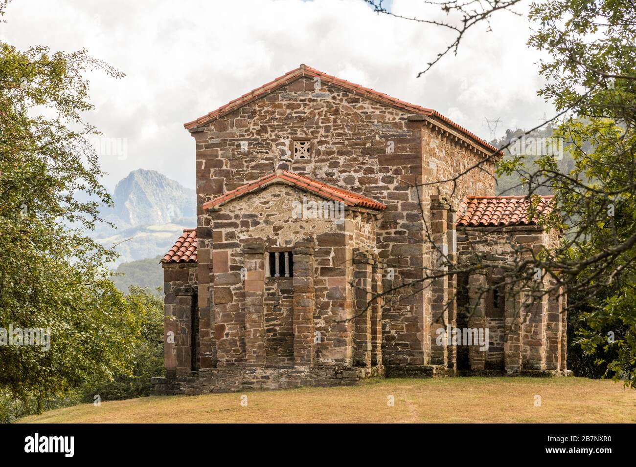 Pre romanesque architecture hi-res stock photography and images - Alamy