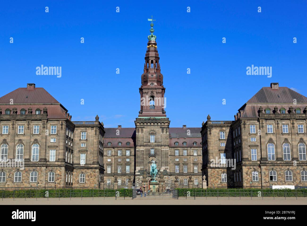 Christianborg castle hi-res stock photography and images - Alamy