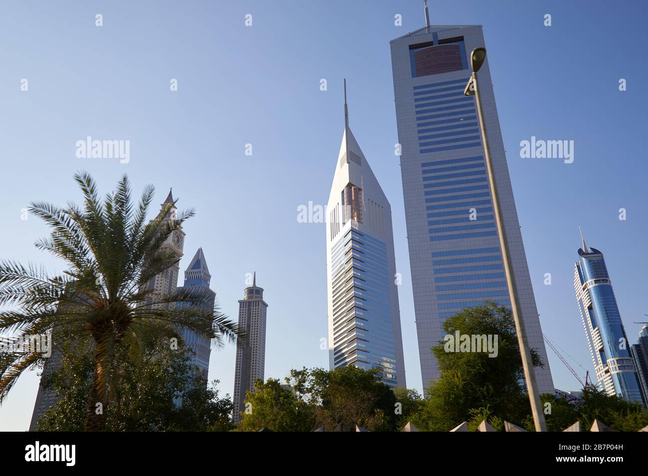 Dubai twin tower hi-res stock photography and images - Alamy