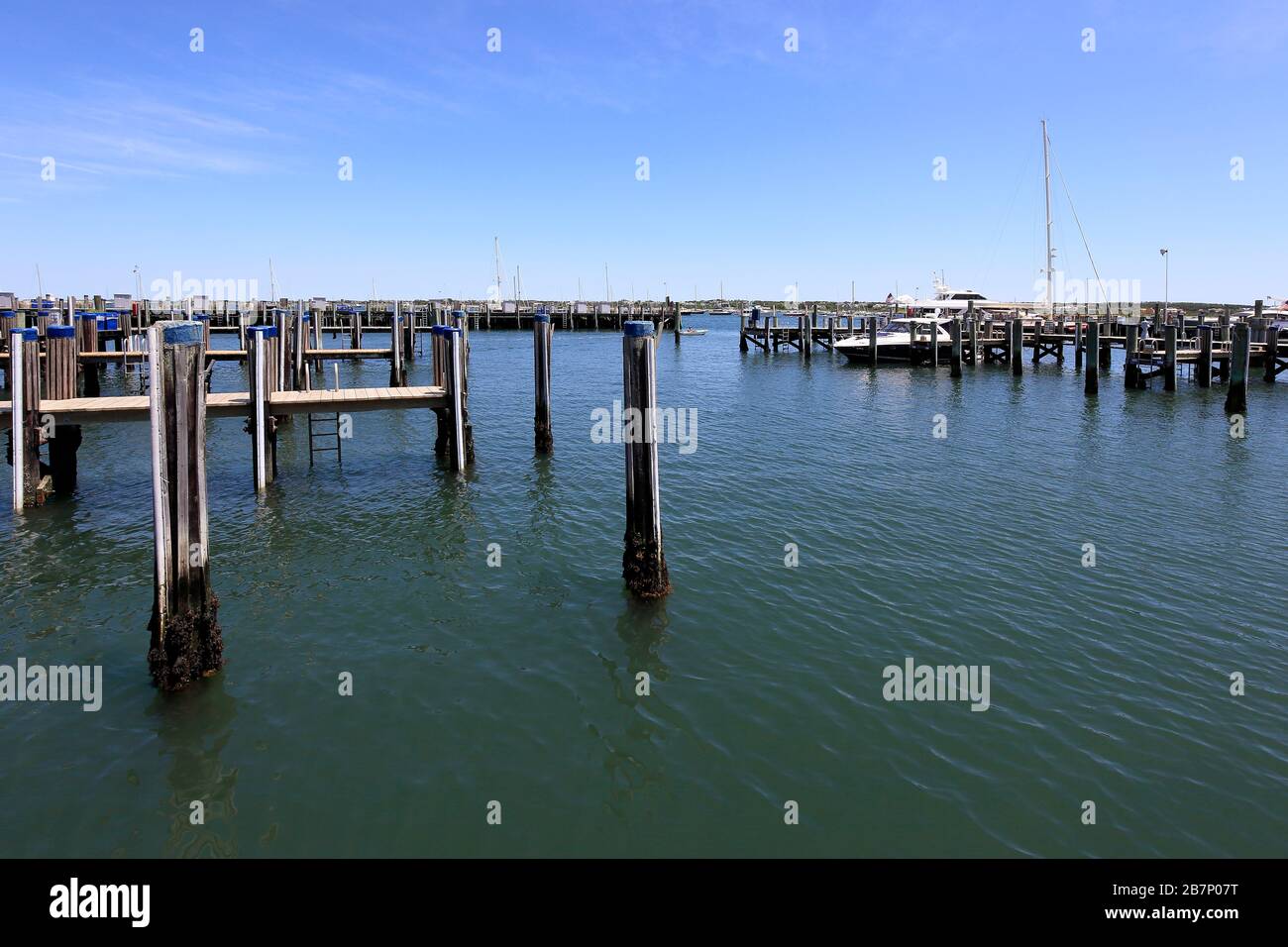 Harbor nantucket island hi-res stock photography and images - Alamy