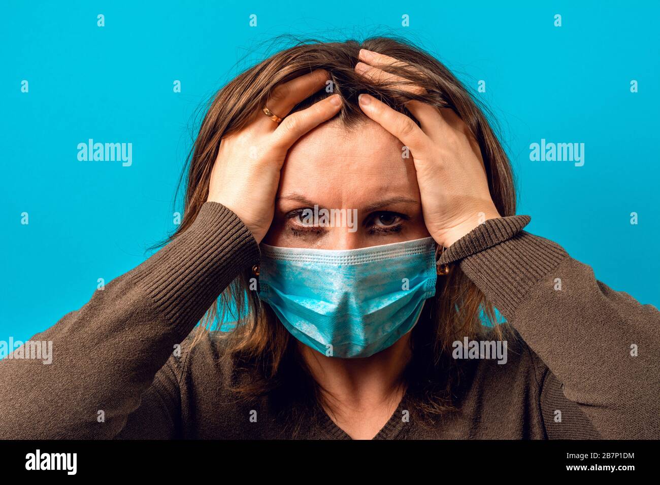 Car woman tears crying girl hi-res stock photography and images - Alamy