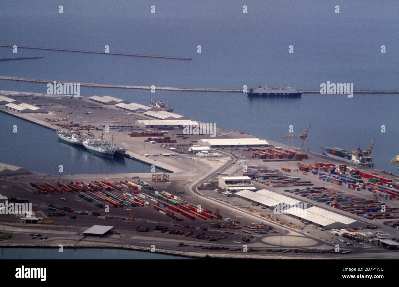 Dubai port containers hi-res stock photography and images - Alamy