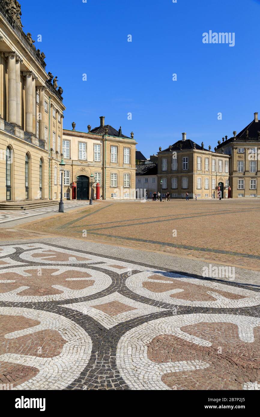 Amalienborg palace museum hi-res stock photography and images - Alamy