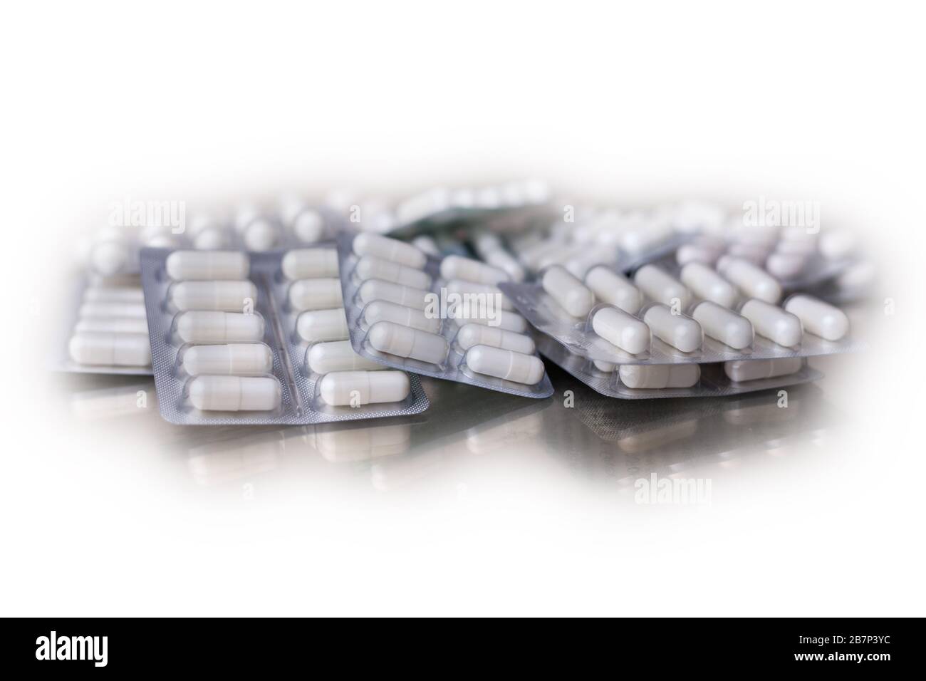 medicine tablet antibiotic pills Stock Photo - Alamy