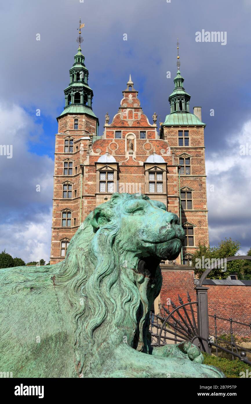 Rosenborg castle lion hi-res stock photography and images - Alamy