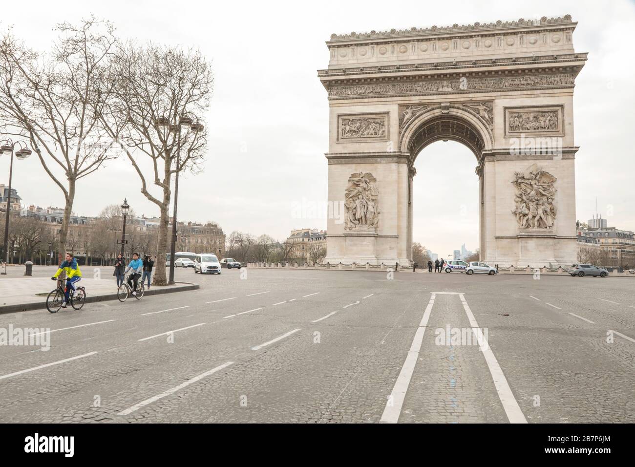 Paris iconic streets hi-res stock photography and images - Alamy