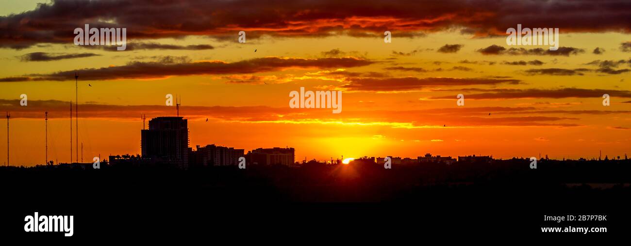 Sunset with buildings and clouds in Florida Stock Photo - Alamy