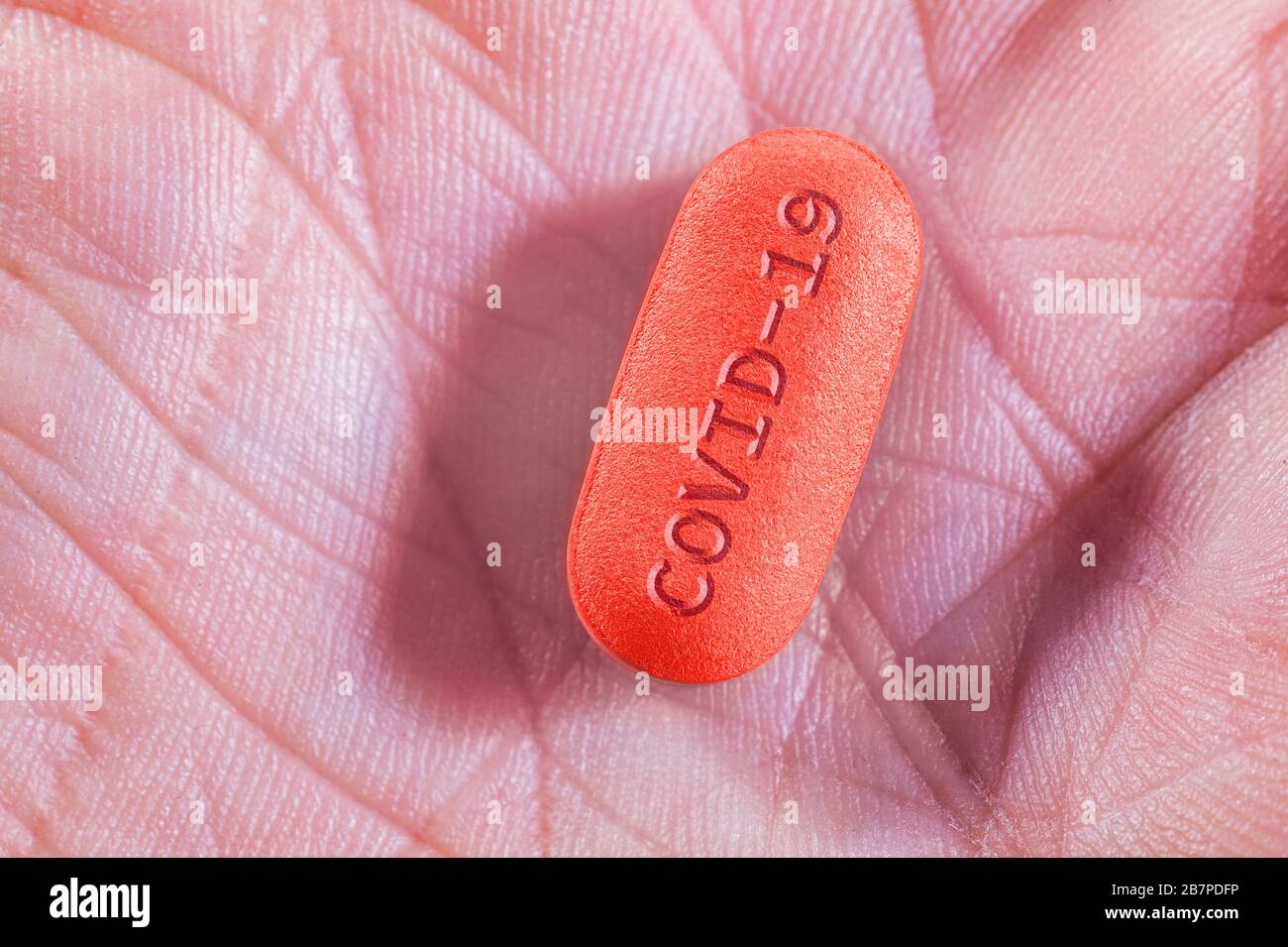 Pill coronavirus hi-res stock photography and images - Alamy