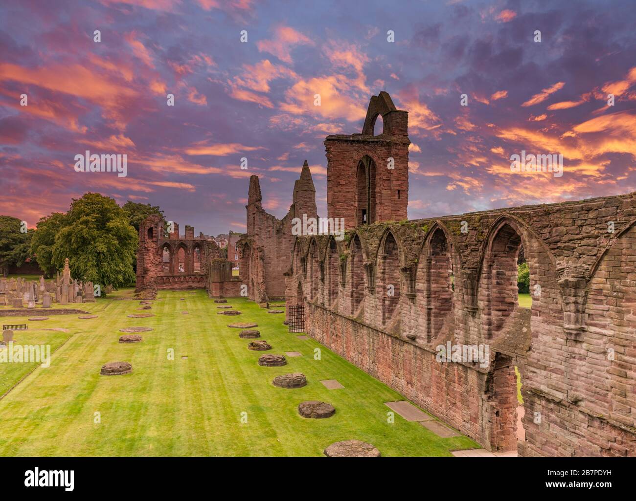 Arbroath abbey hi-res stock photography and images - Alamy