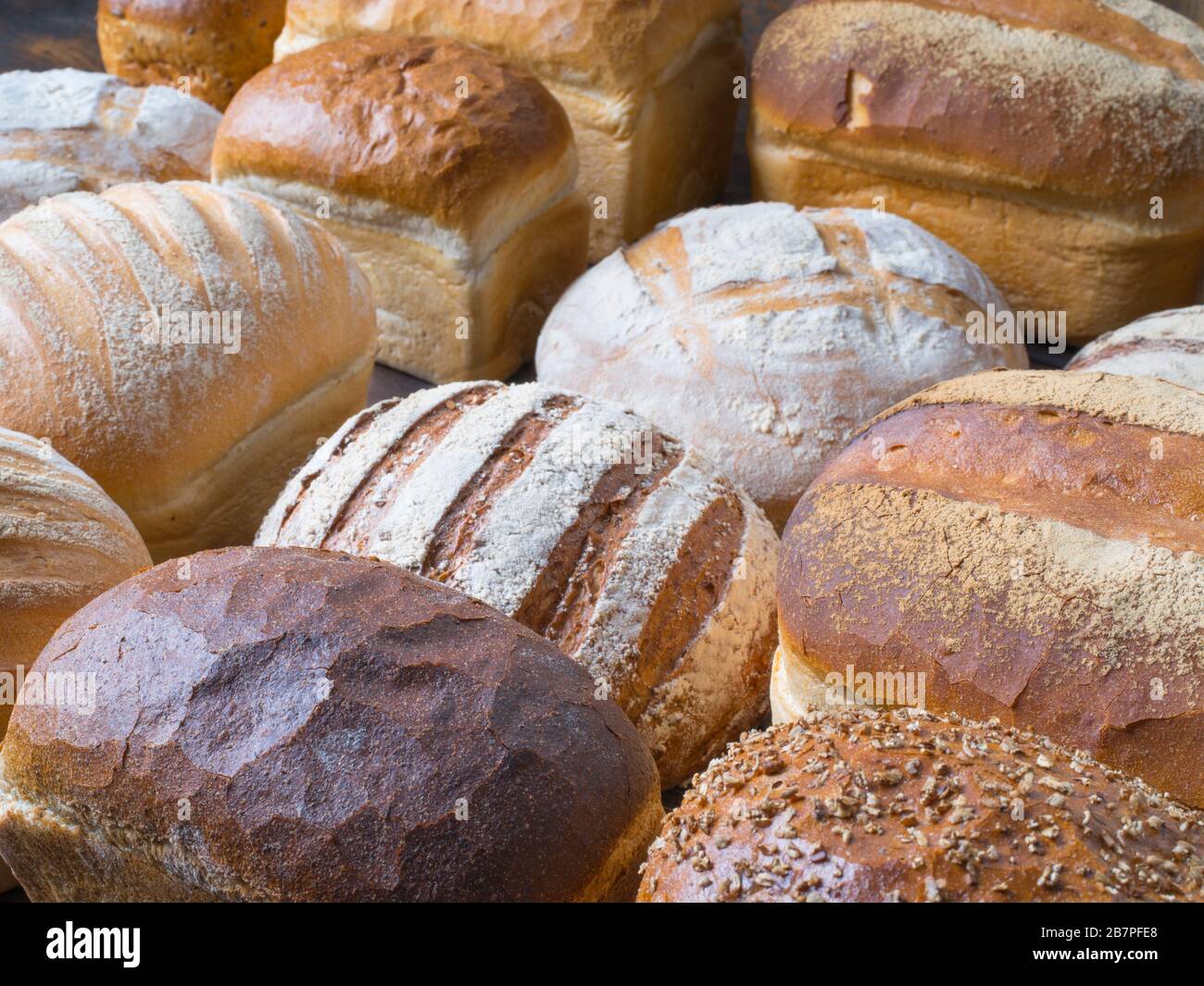 Tin loaves hi-res stock photography and images - Alamy