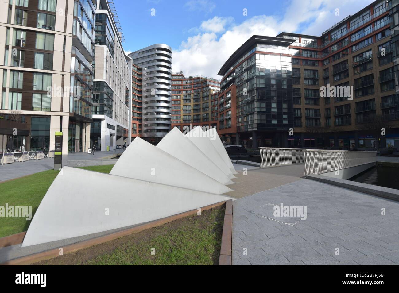 A view of the Merchant Square footbridge, a moveable pedestrian bridge ...