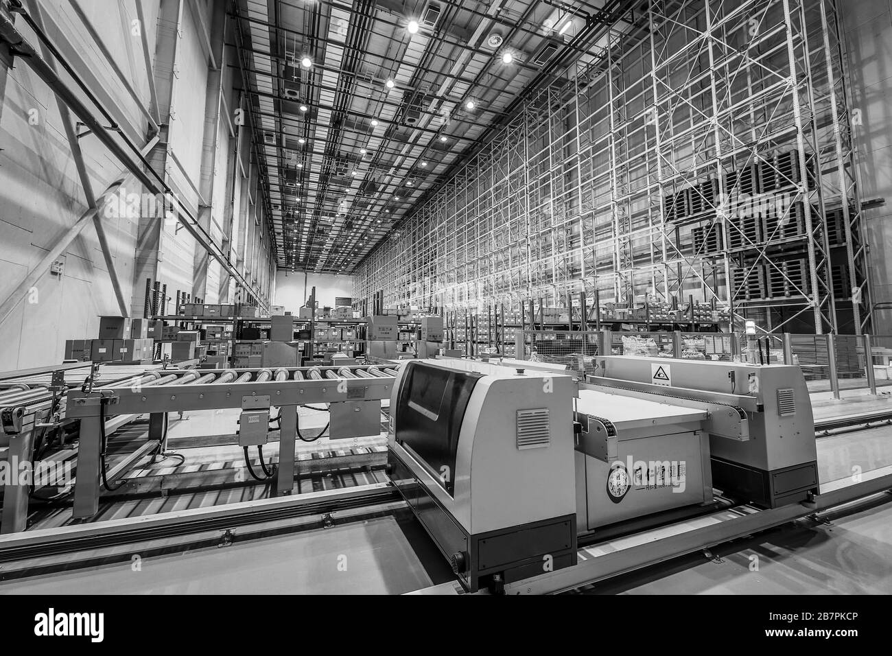 BEIJING, CHINA - JUNE 03, 2019: Modern automation of warehouse ...