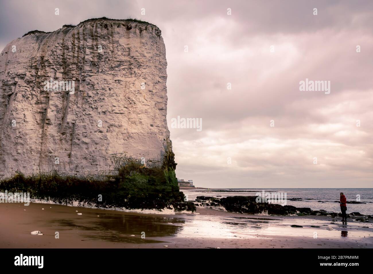 Chalk cliffs at margate hi-res stock photography and images - Alamy