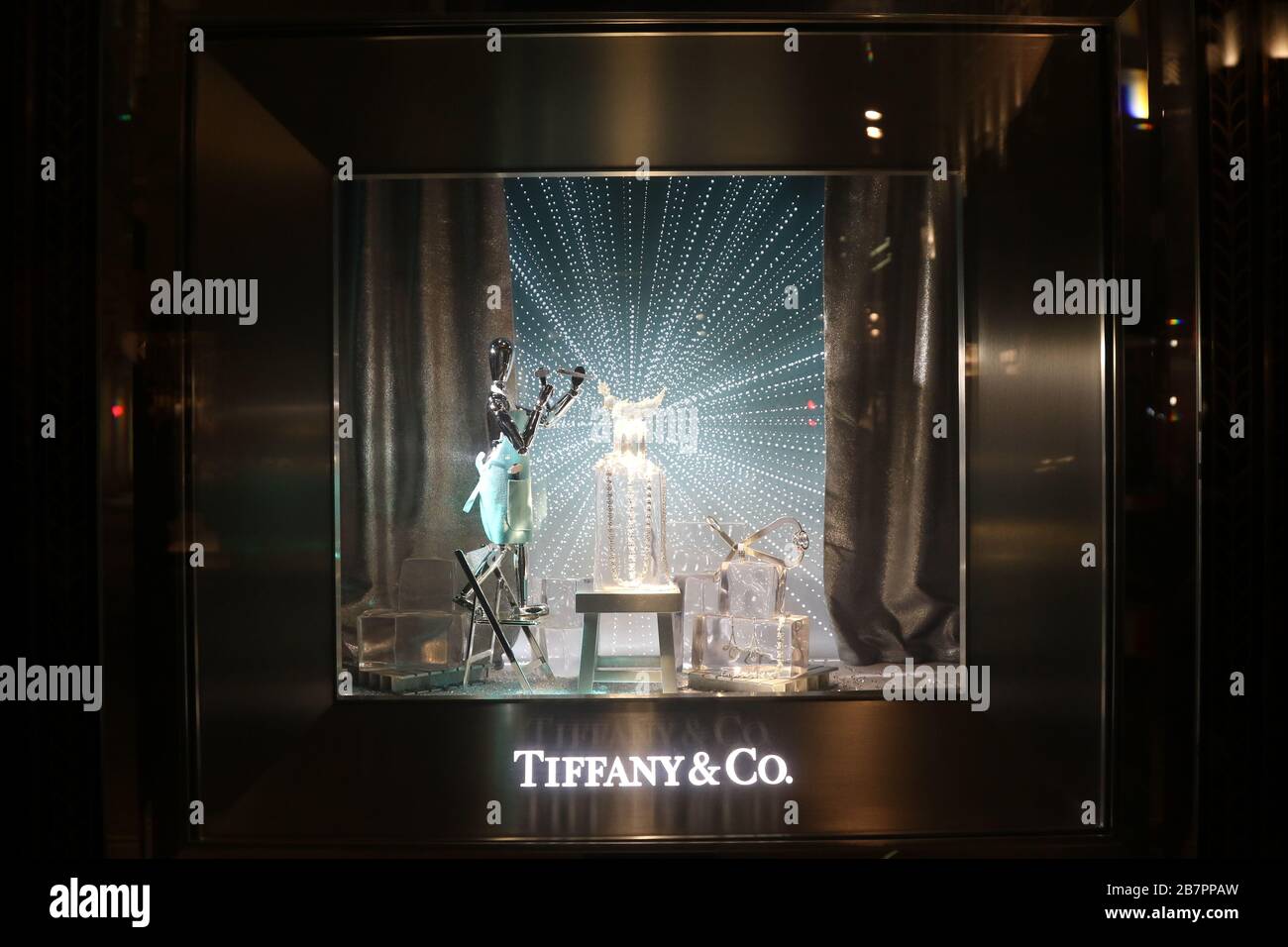 Nov 06, 2017 - London, England, UK - Tiffany & Co. Christmas Windows ...