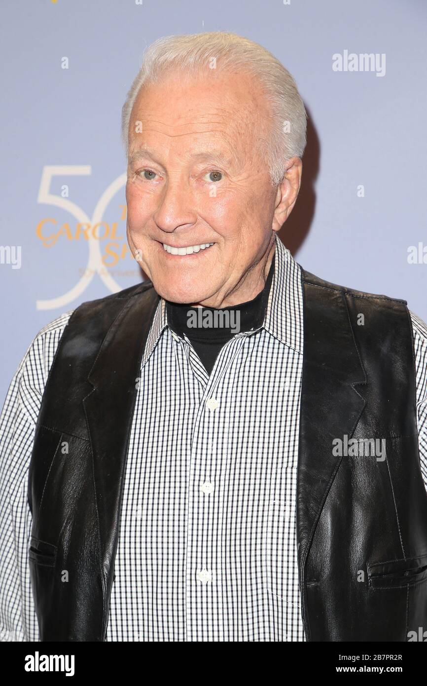 ***FILE PHOTO*** Lyle Waggoner of TV's Carol Burnett Show and Wonder ...