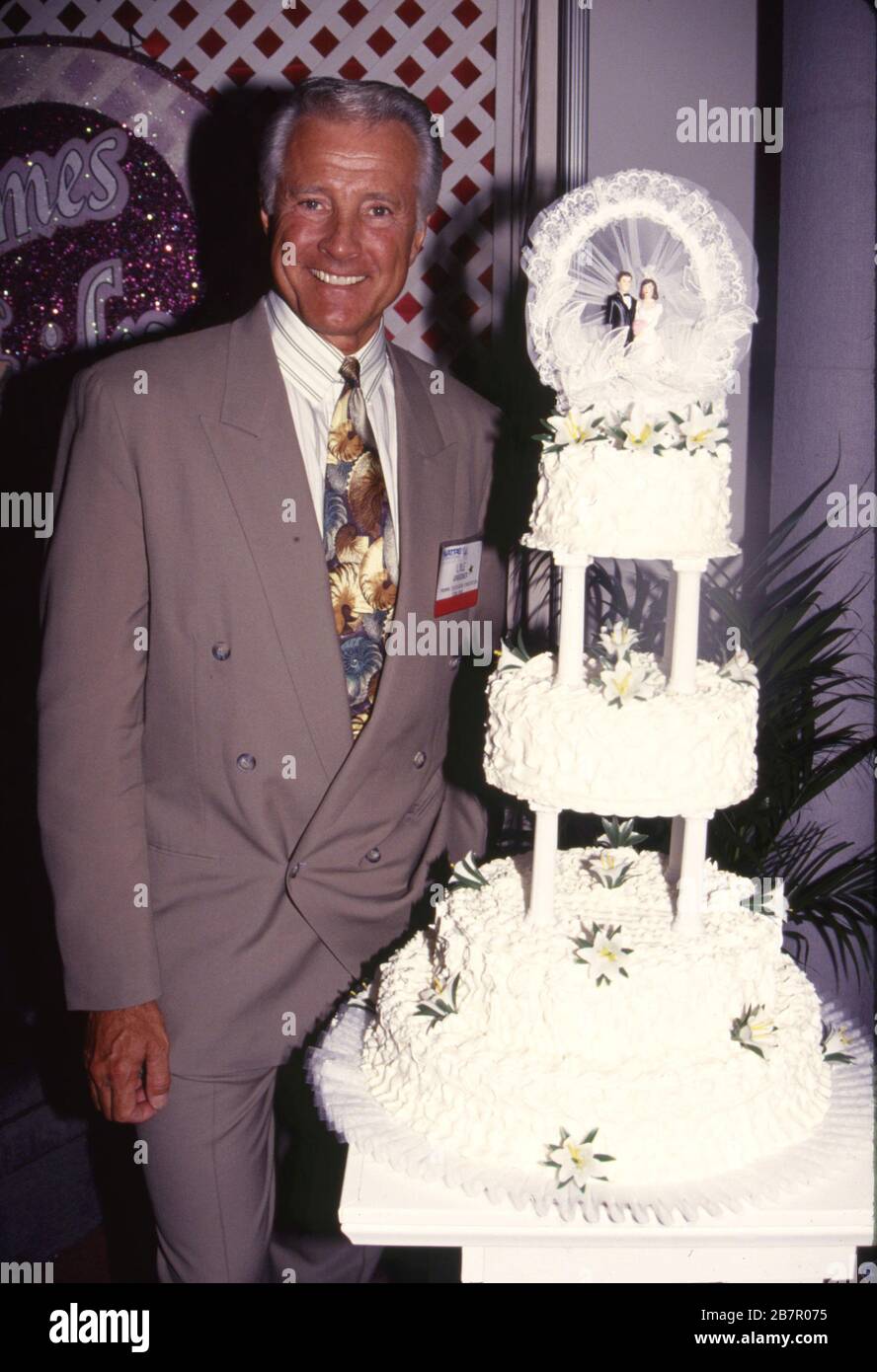 ***FILE PHOTO*** 17th Mar 2020. Lyle Waggoner of TV's Carol Burnett ...