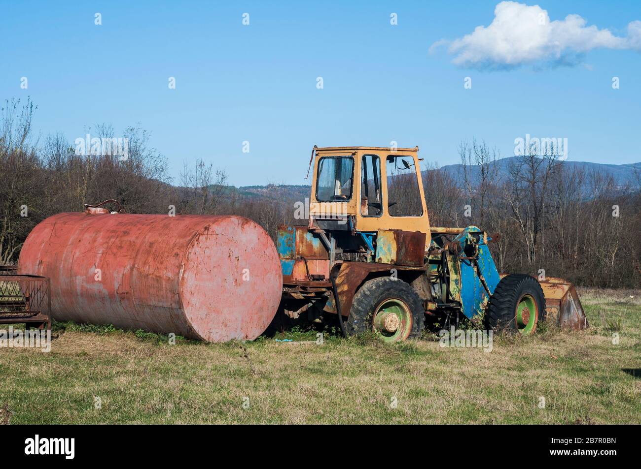 Vintage bulldozer hi-res stock photography and images - Alamy