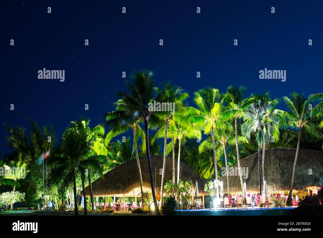 Beach restaurant with palm trees hi-res stock photography and images ...
