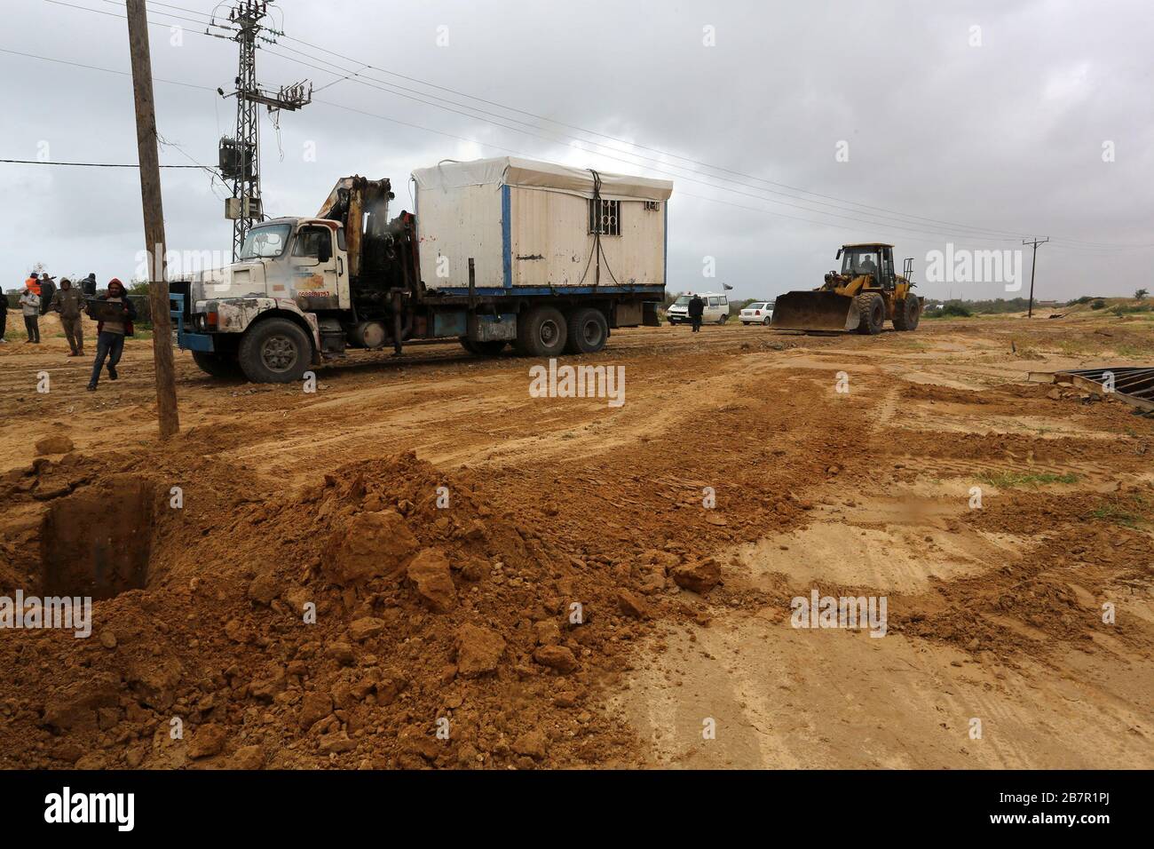 Gaza hospital hi-res stock photography and images - Alamy