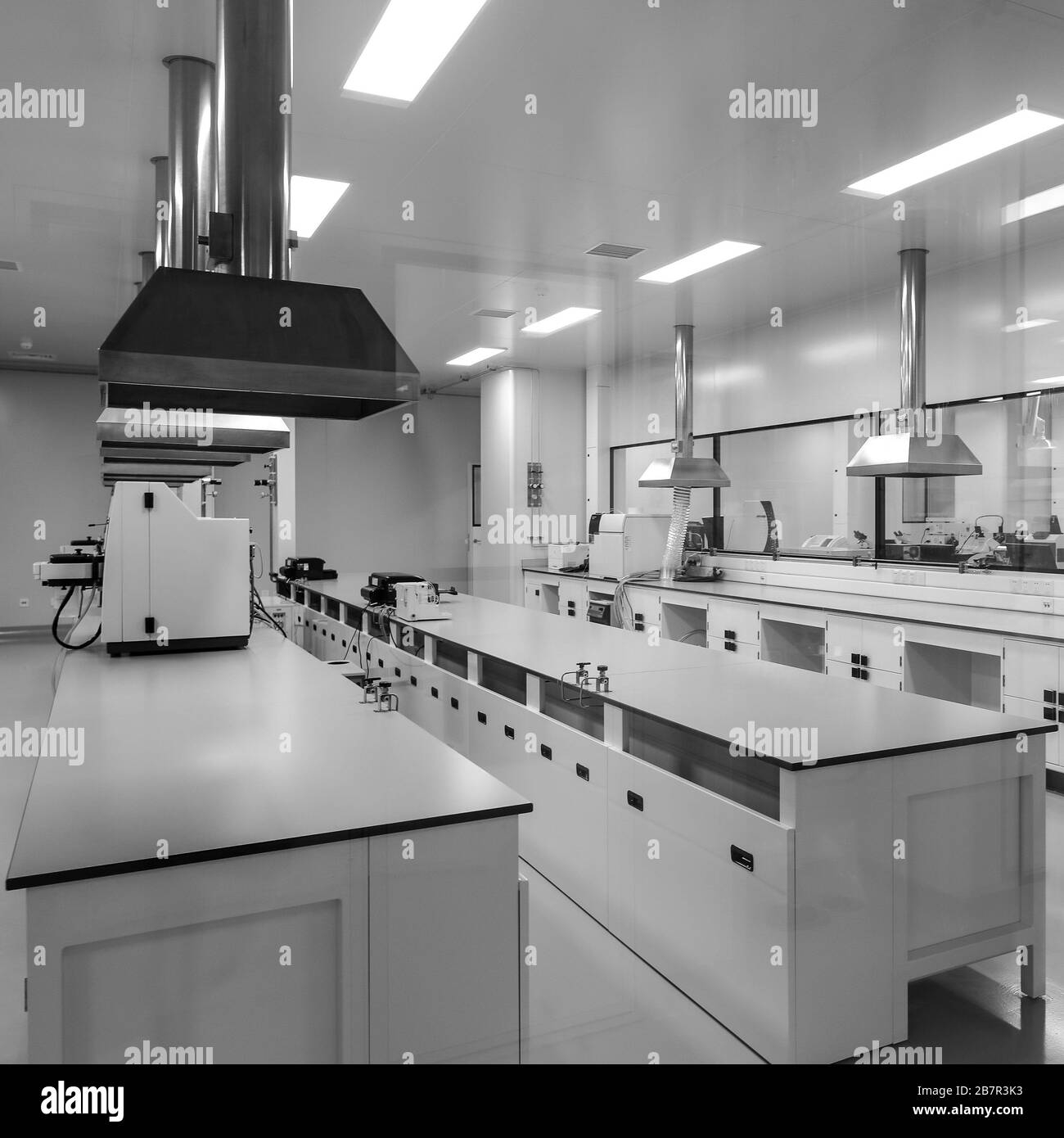 Diagnose lab Black and White Stock Photos & Images - Alamy