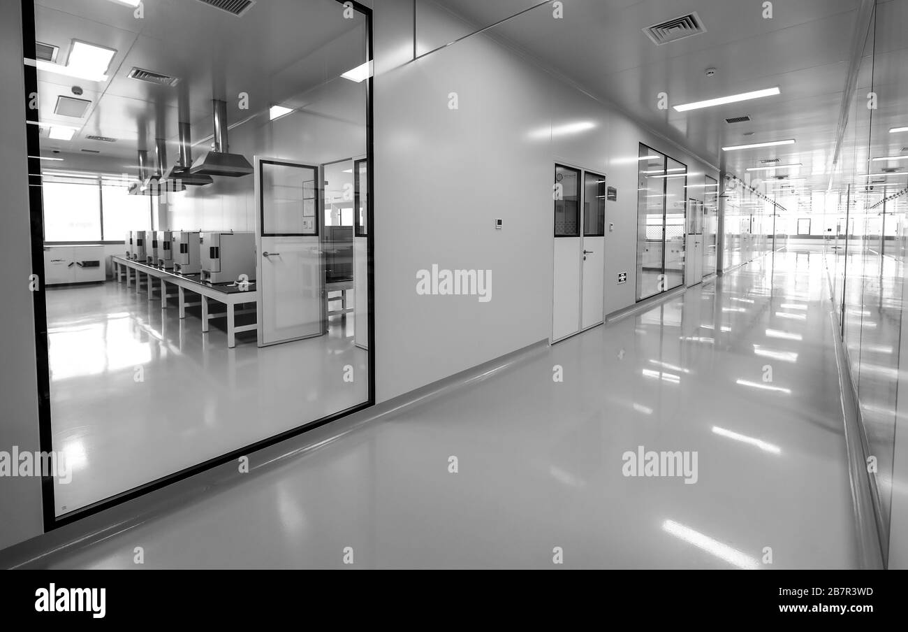 Diagnose lab Black and White Stock Photos & Images - Alamy