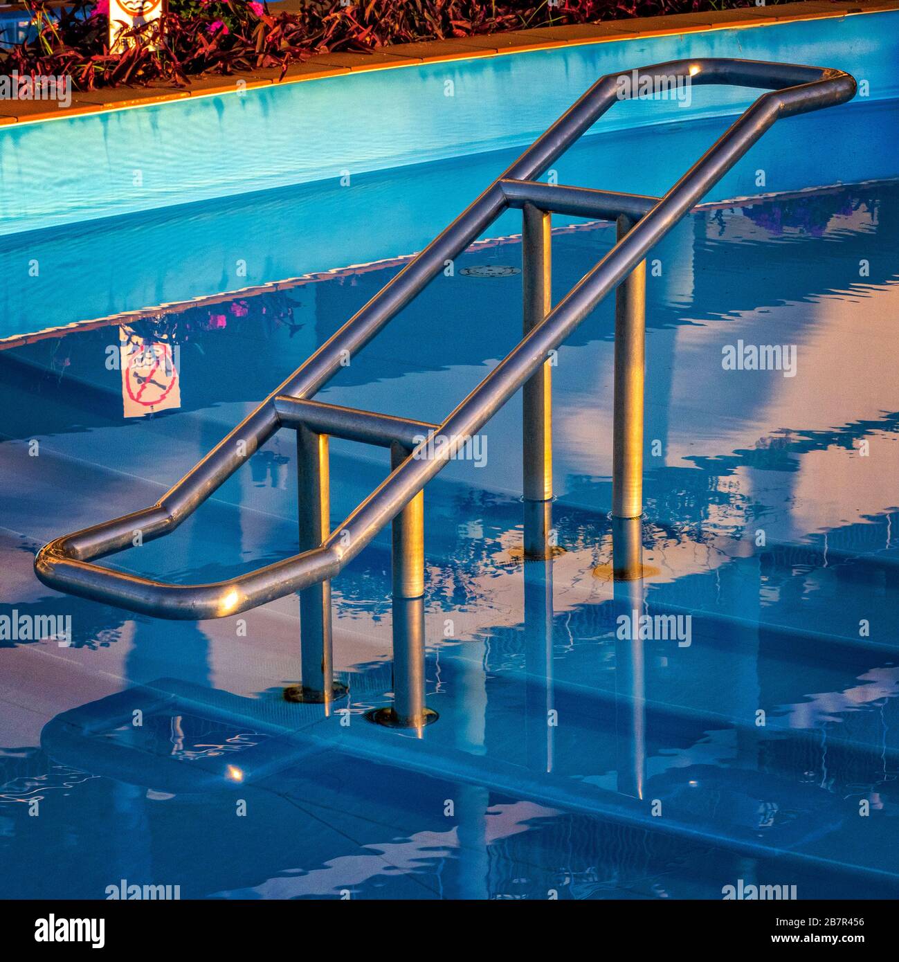 Handrail rail hi-res stock photography and images - Alamy