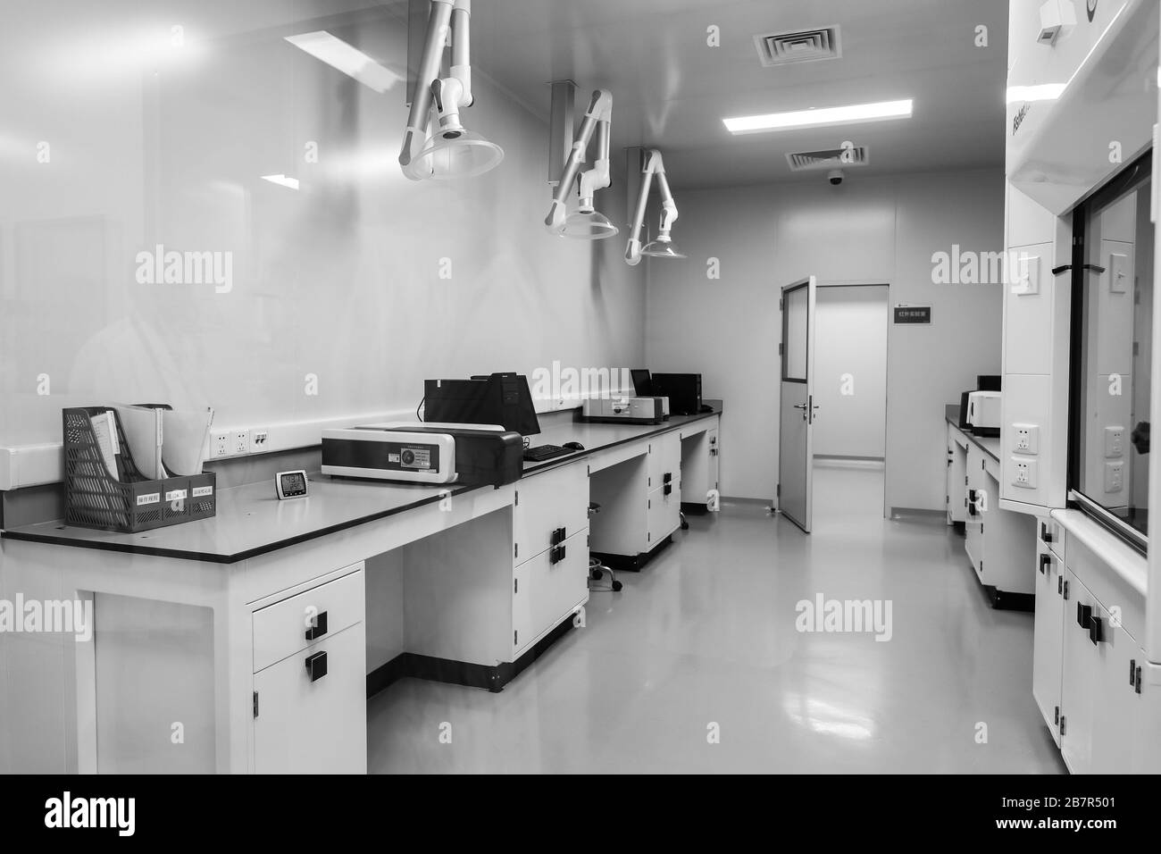 Diagnose lab Black and White Stock Photos & Images - Alamy