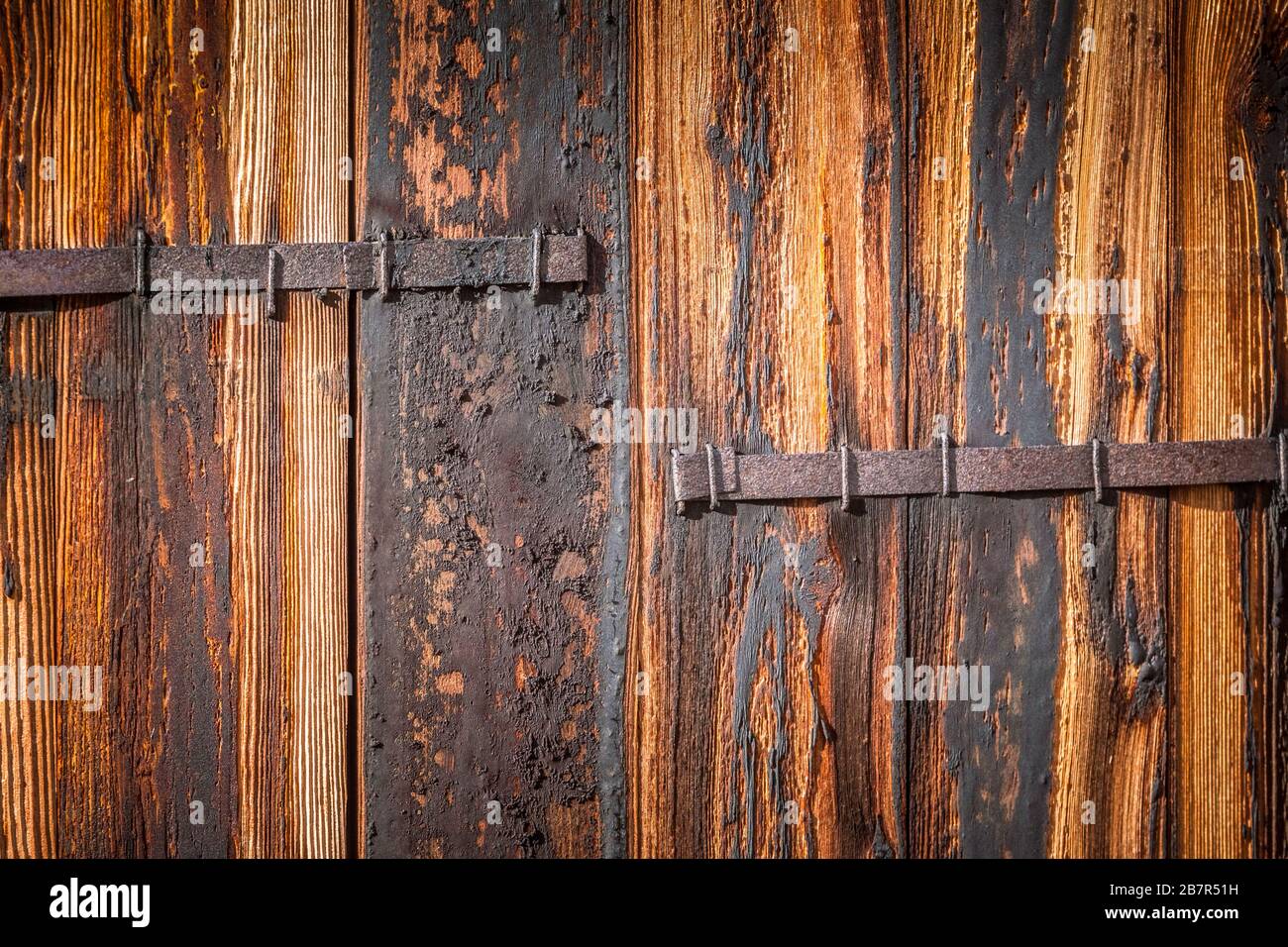 Two iron bands hi-res stock photography and images - Alamy