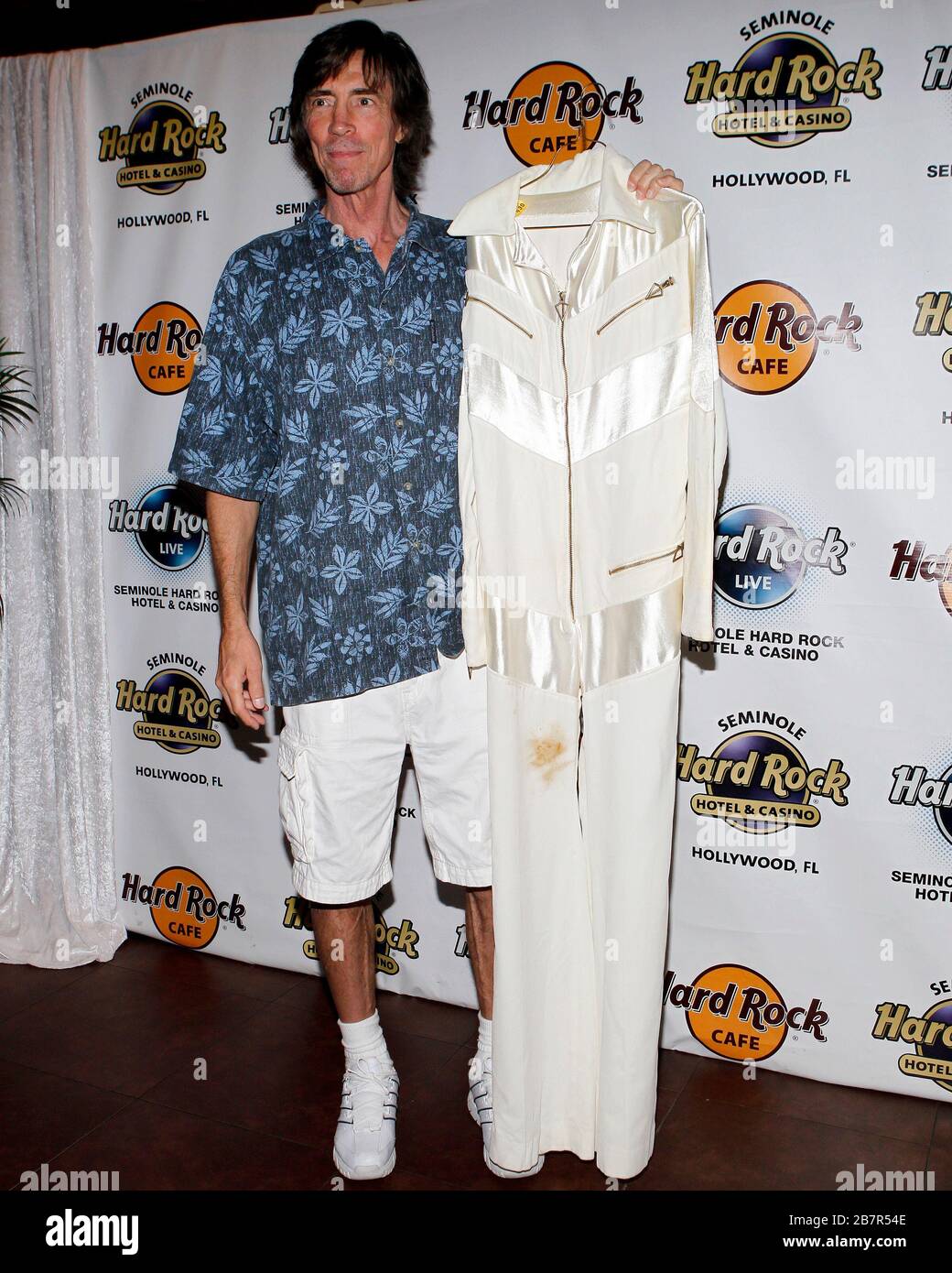 Boston band members David Victor, Tom Scholz, Tommy DeCarlo, Gary Pihl ...