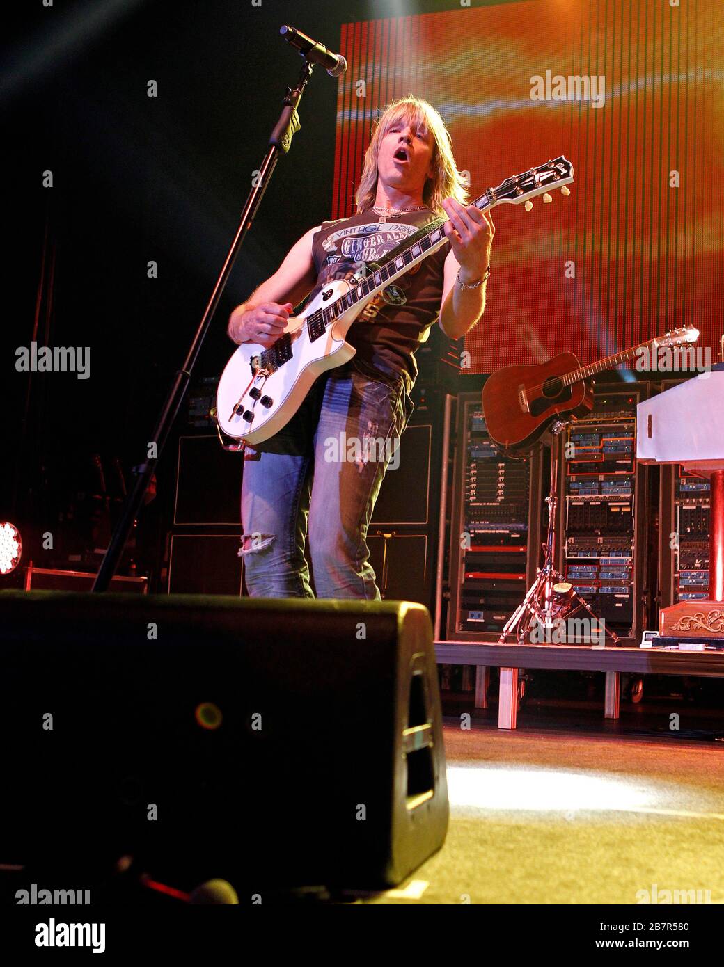 Boston,with a current line-up consisting of founder Tom Scholz, along ...