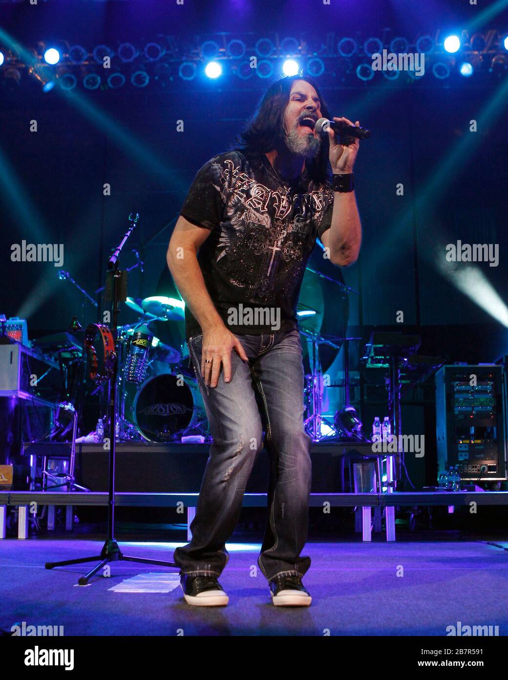 Boston,with a current line-up consisting of founder Tom Scholz, along ...