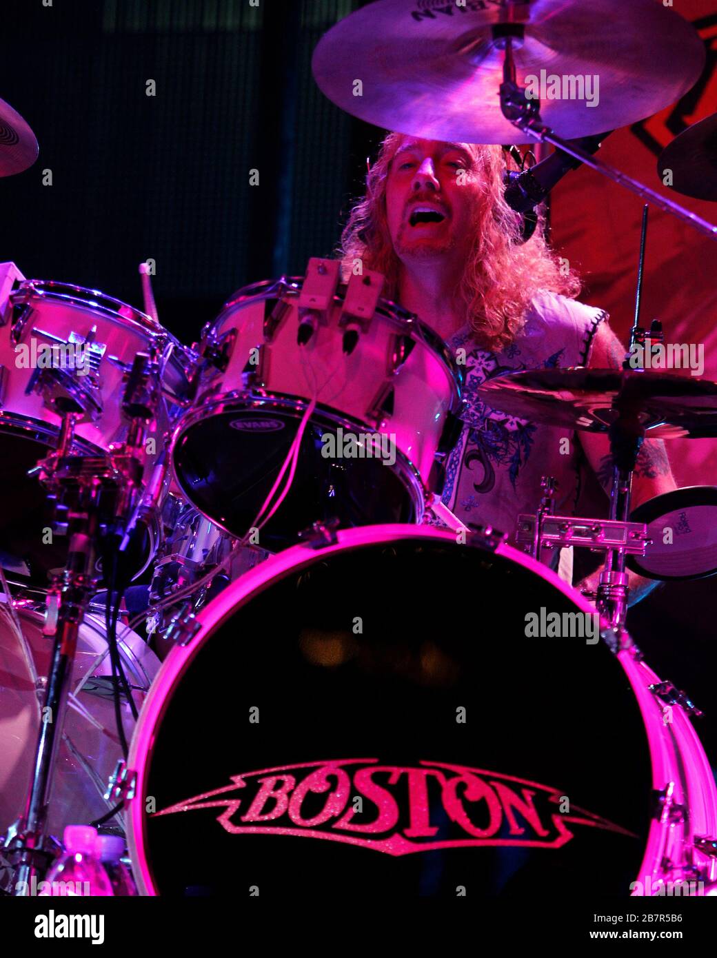 Boston,with a current line-up consisting of founder Tom Scholz, along ...