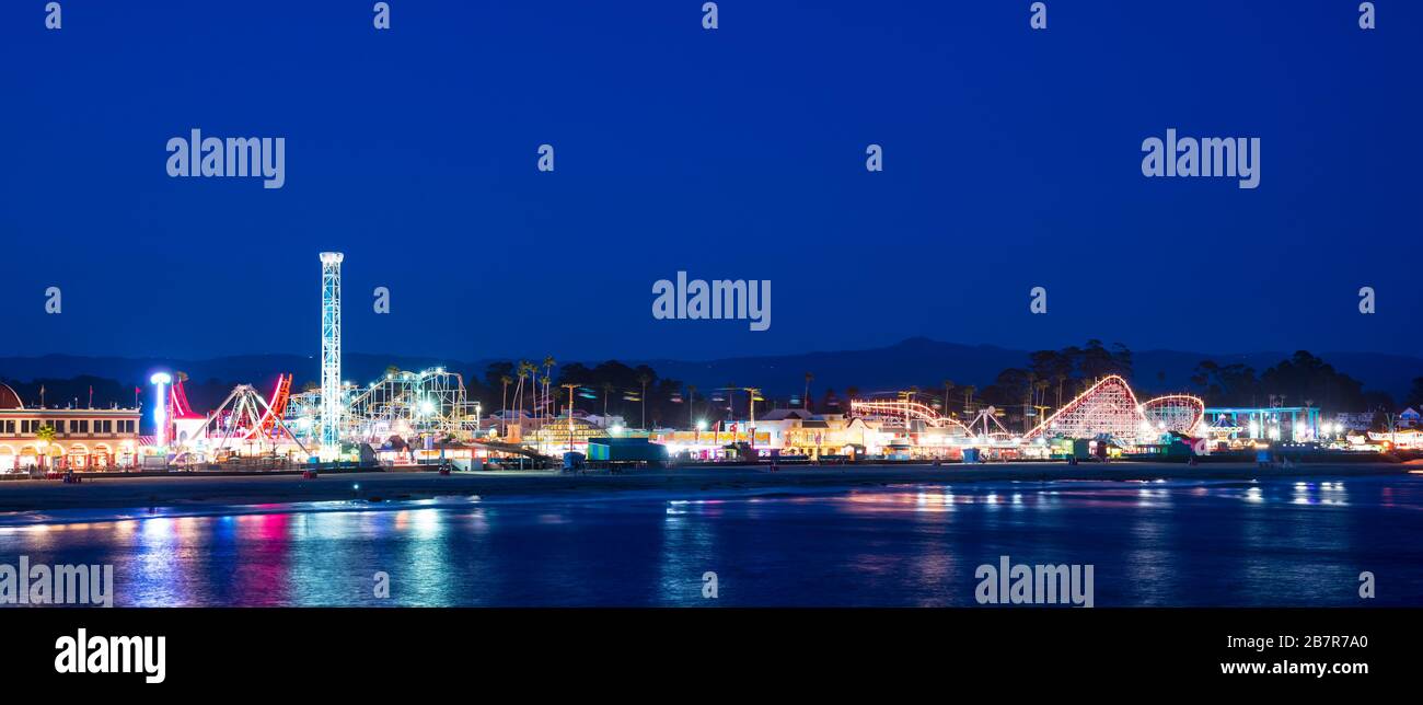 Santa cruz beach boardwalk night hi-res stock photography and images ...