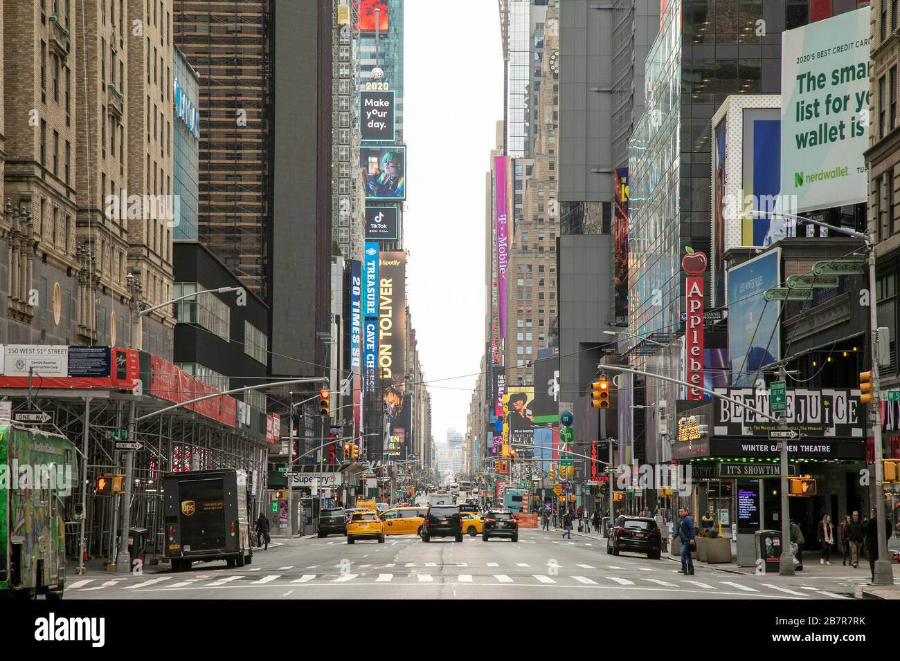New york america time square hi-res stock photography and images - Alamy