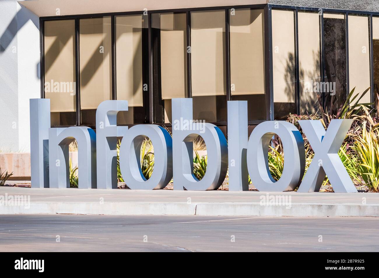 Ddi logo hi-res stock photography and images - Alamy