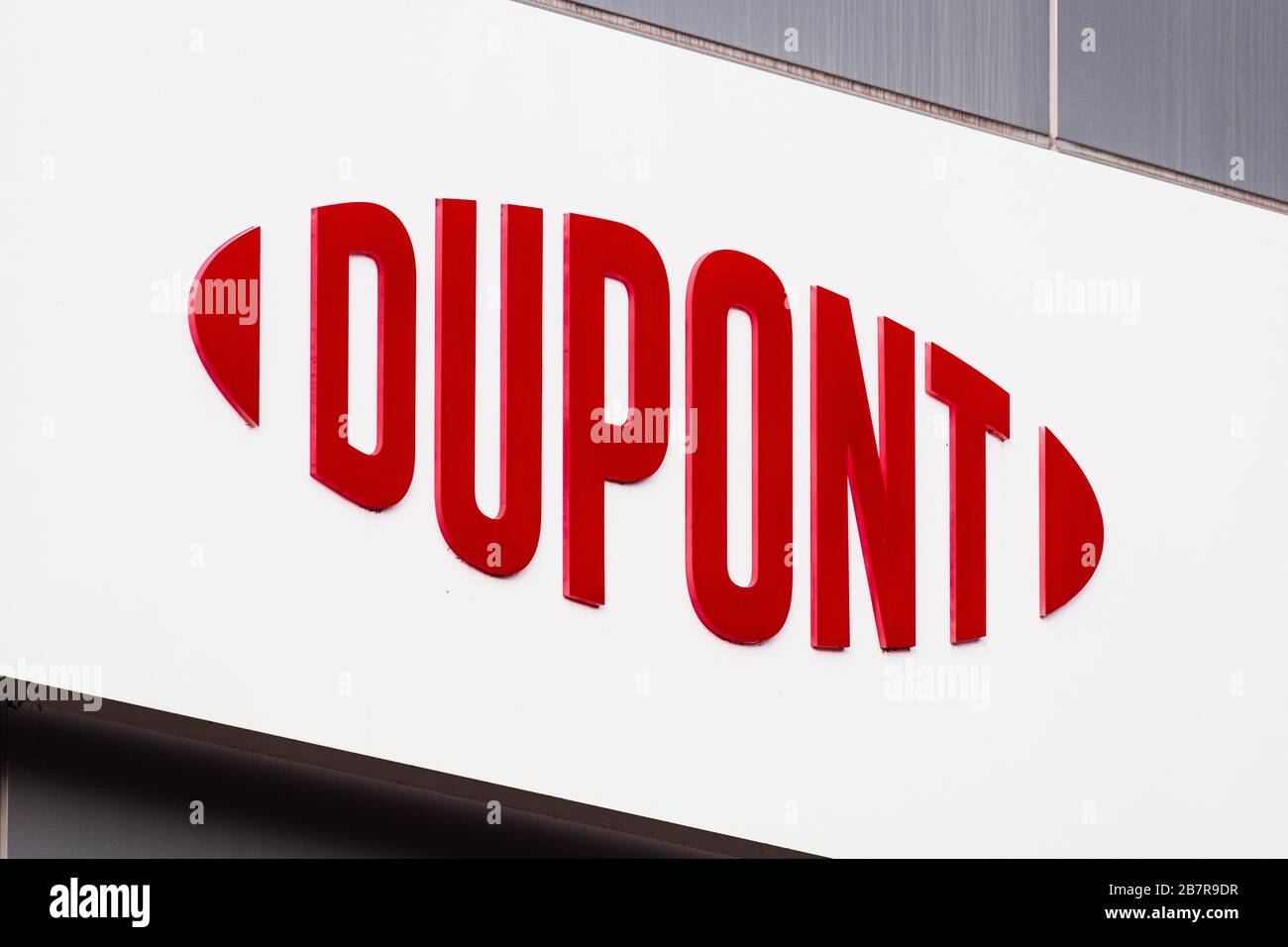 Dupont logo hi-res stock photography and images - Alamy