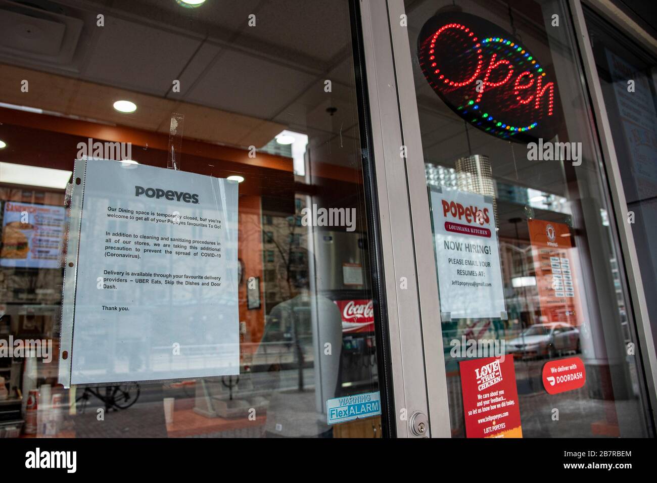Popeyes signage hi-res stock photography and images - Alamy