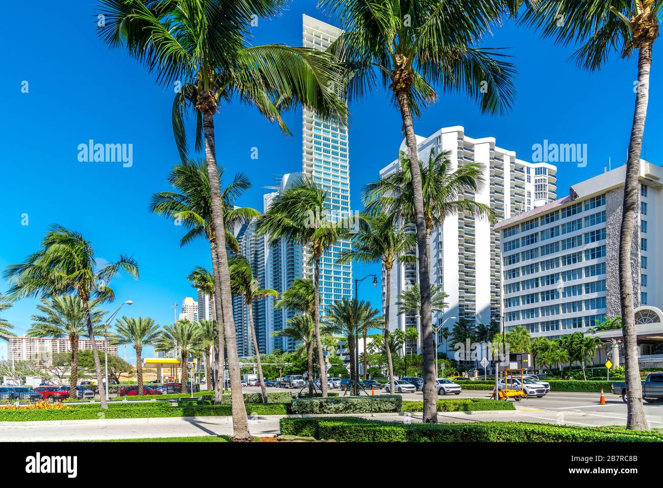 Miami street view hi-res stock photography and images - Alamy