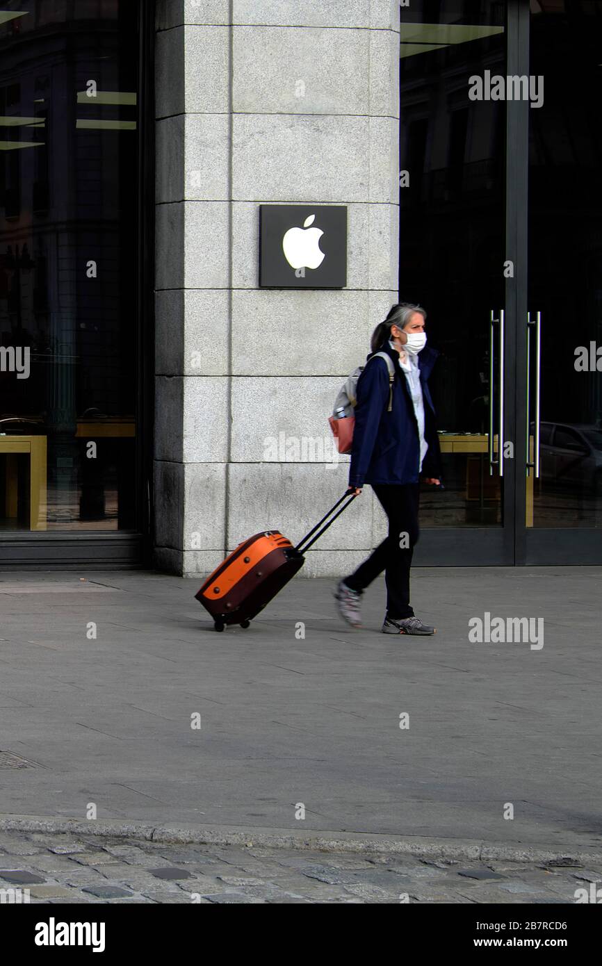 Lockdown in Madrid during state of Emergency in Spain due to ...