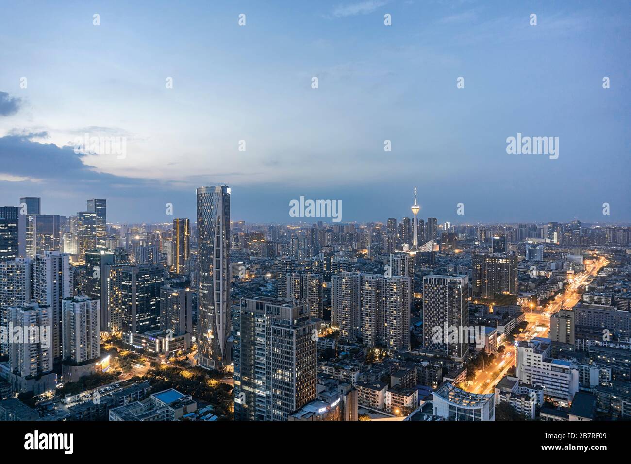 Chengdu skyline hi-res stock photography and images - Alamy