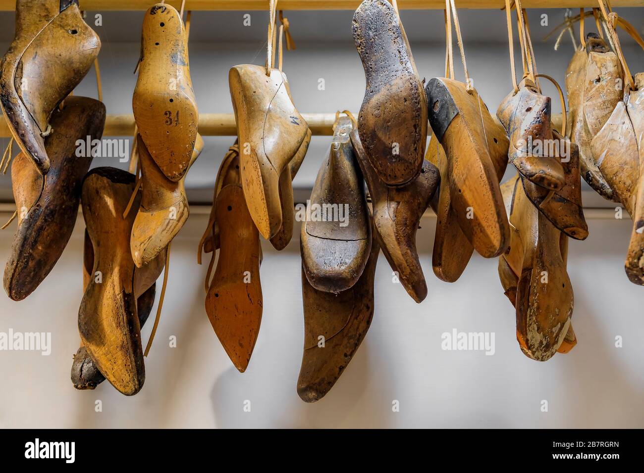 Shoemaking hi-res stock photography and images - Alamy