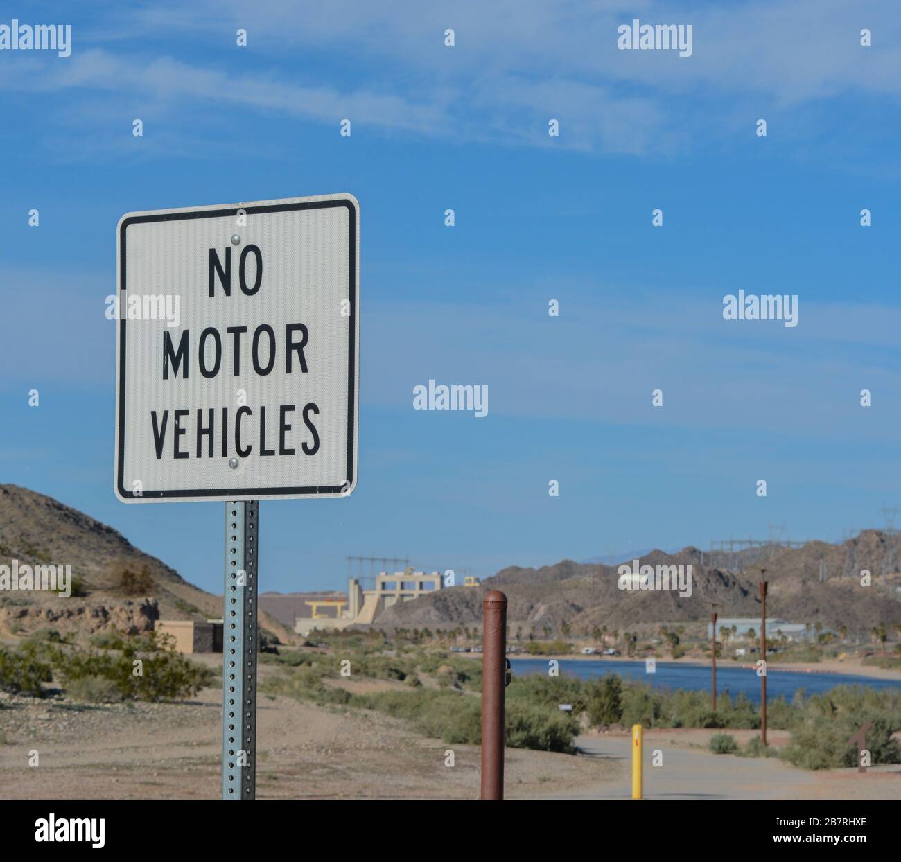 No motor vehicles sign hi-res stock photography and images - Alamy