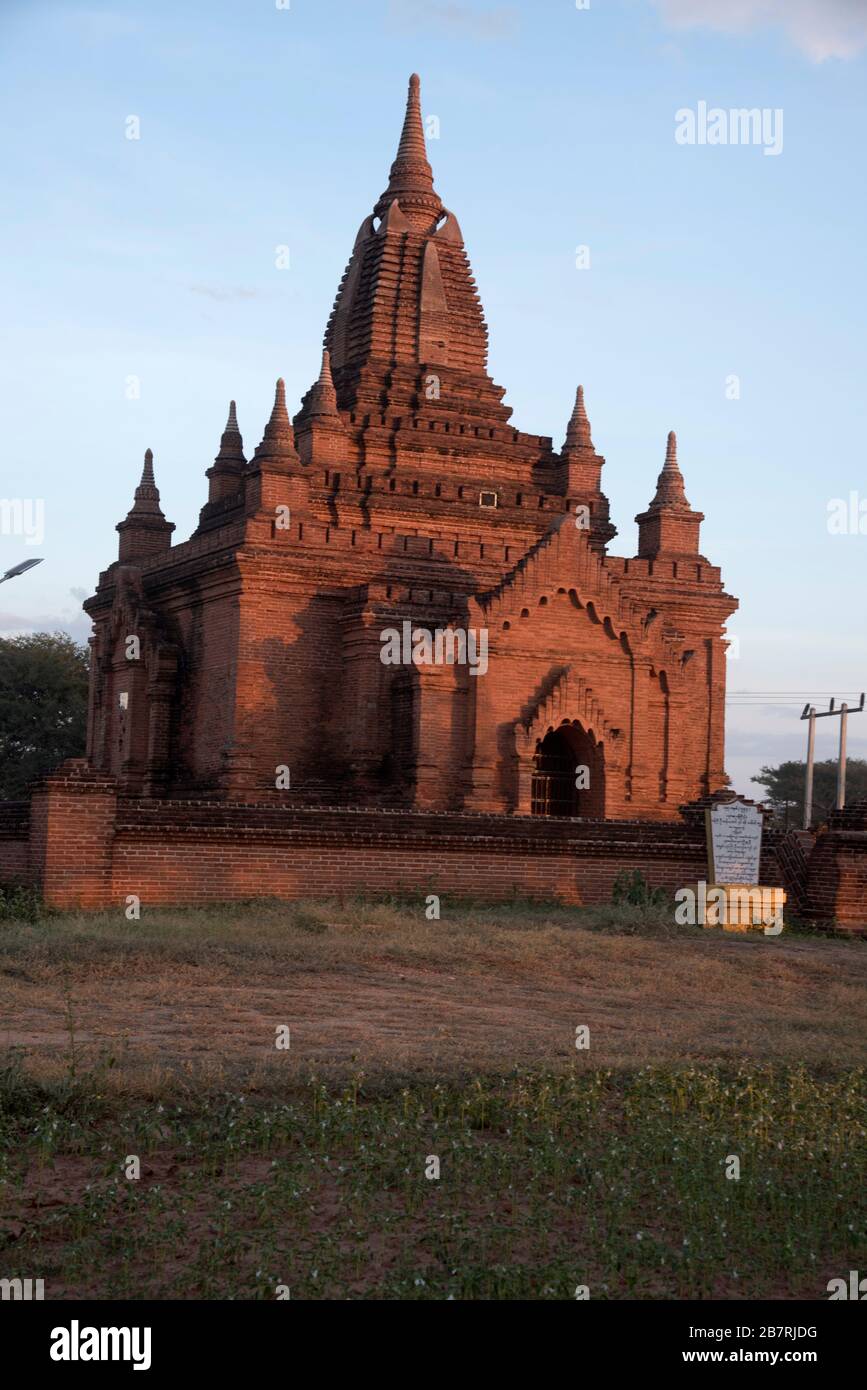 Htilo minlo hi-res stock photography and images - Alamy