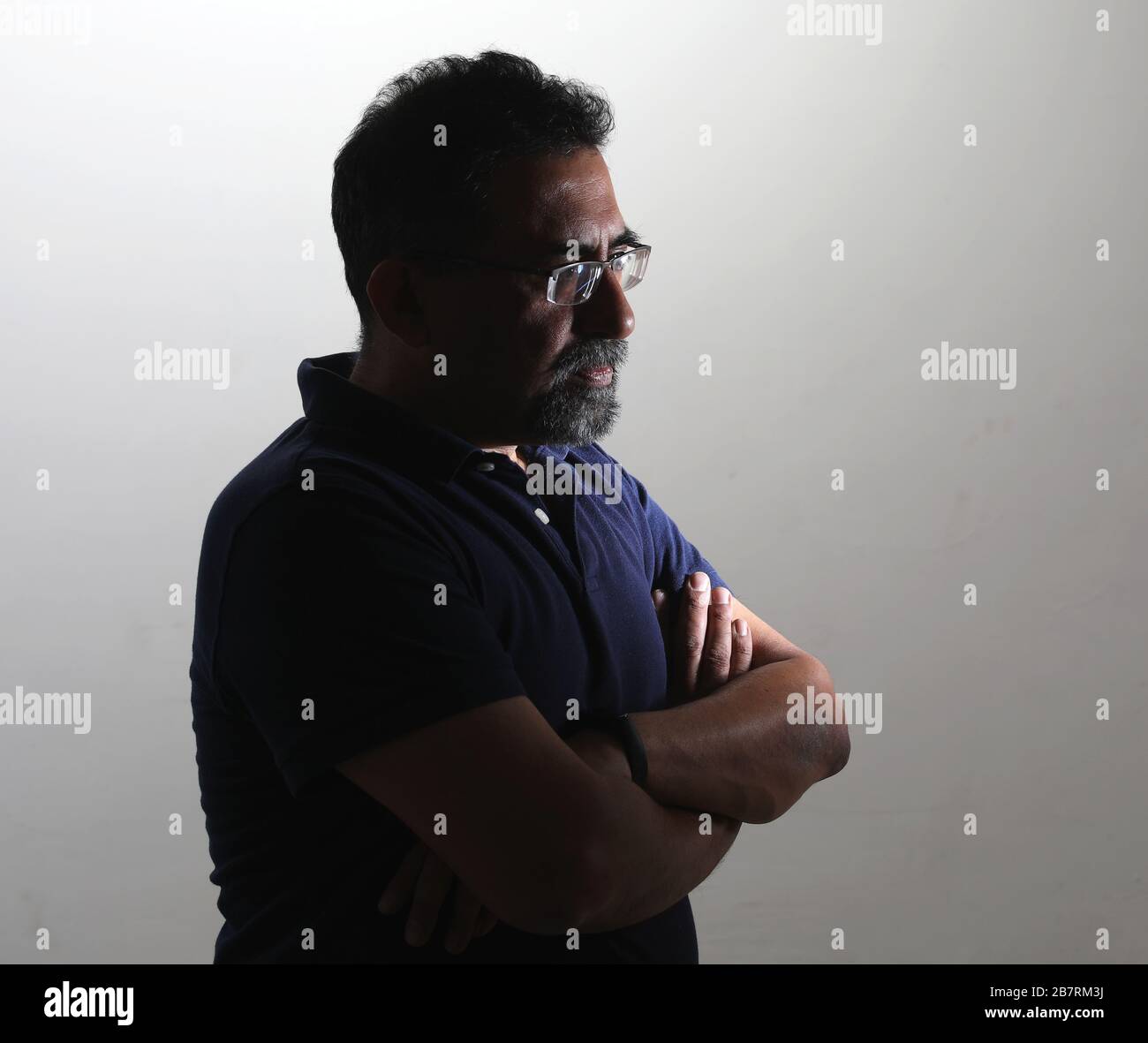Portrait indian man wearing glasses hi-res stock photography and images ...