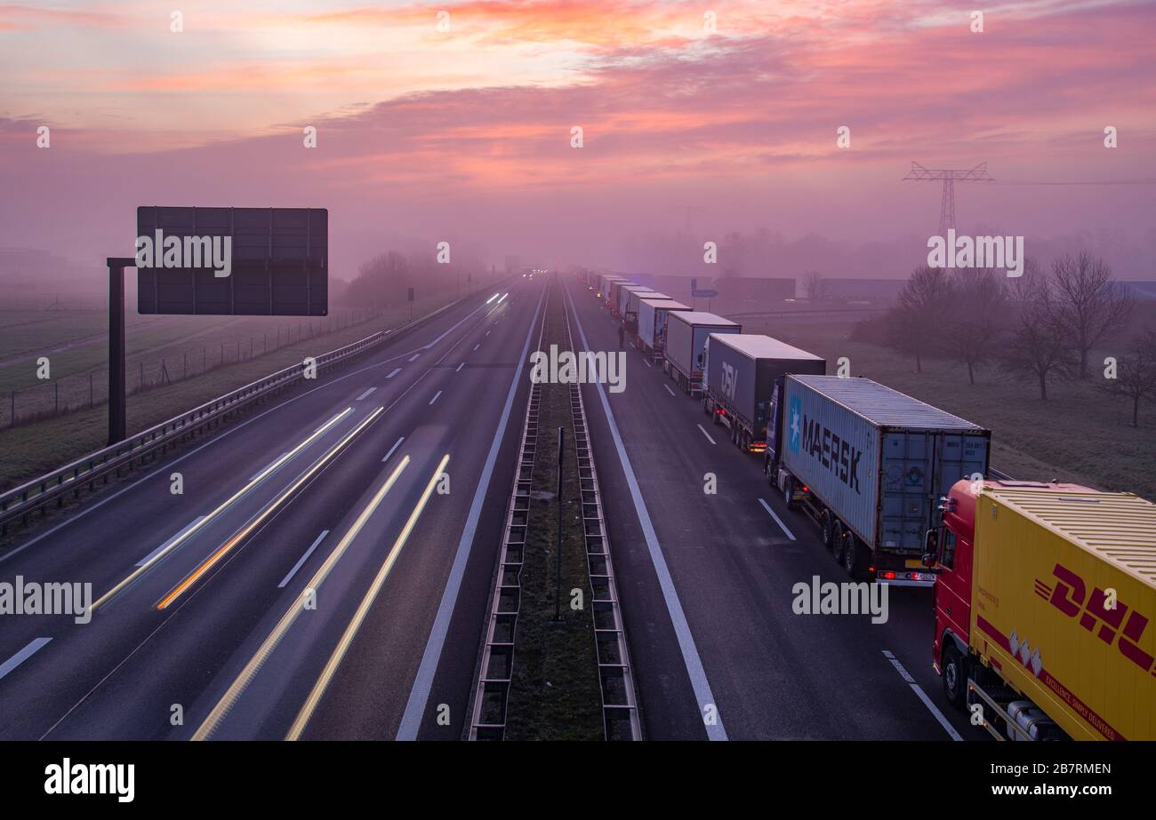 Trade border controls hi-res stock photography and images - Alamy