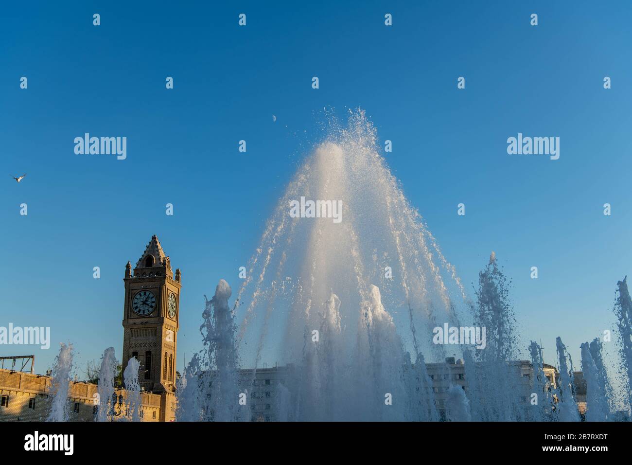 Iraq, Iraqi Kurdistan, Arbil, Erbil. View from the fountain on the park ...