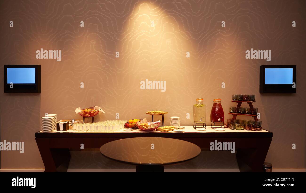 Office meeting snack table hi-res stock photography and images - Alamy