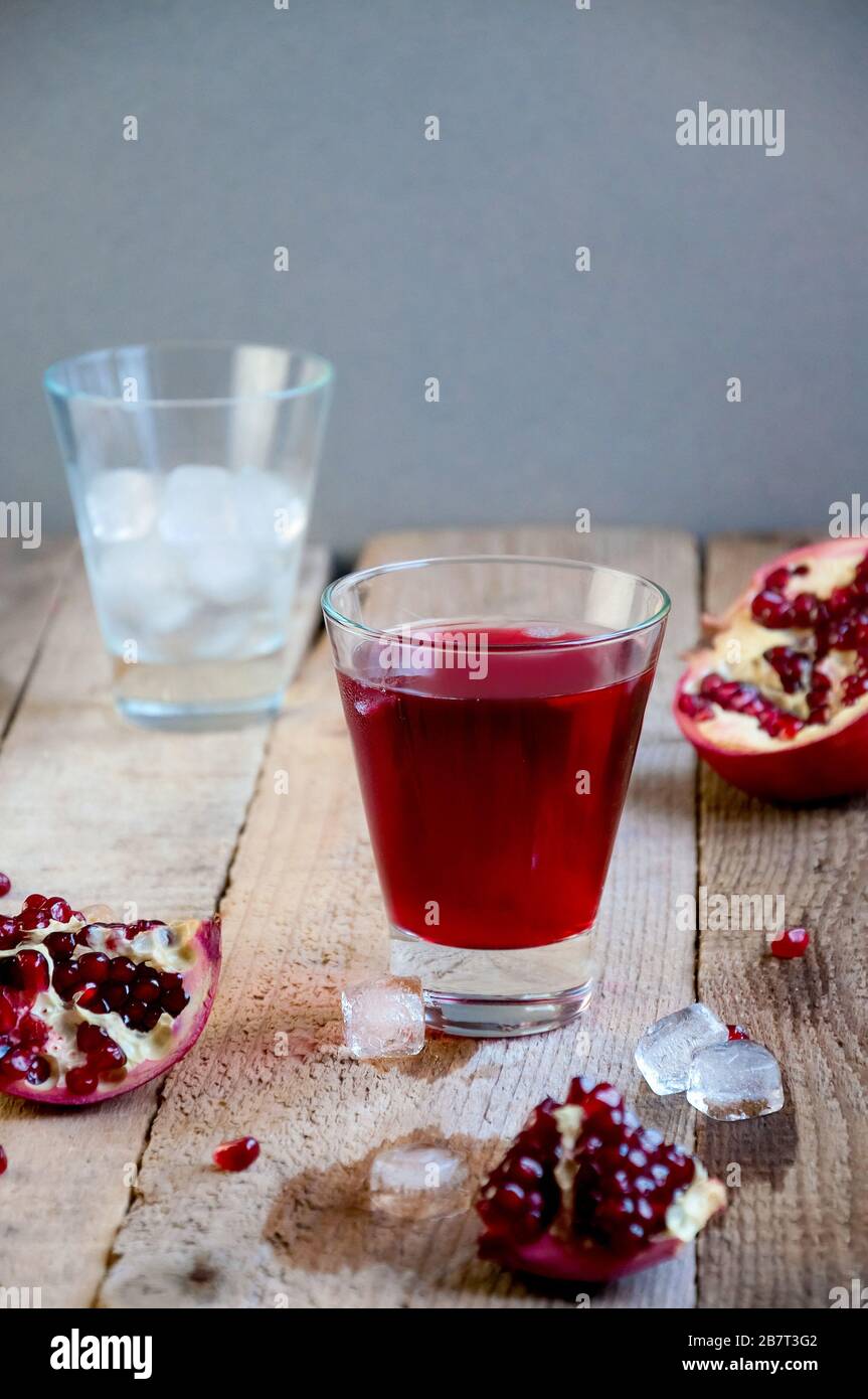Pomegranate juice and mint juice hi-res stock photography and images ...