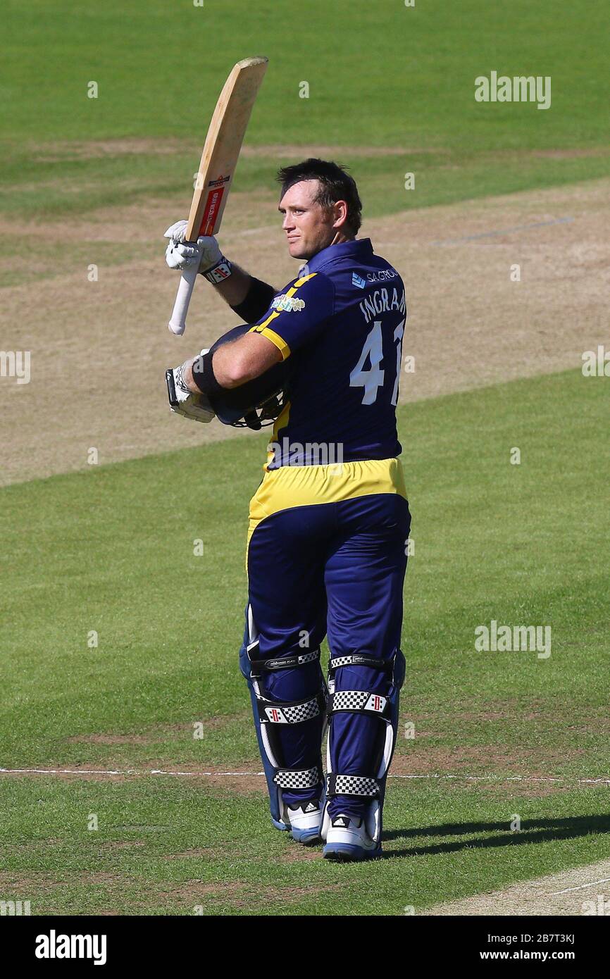 100 runs hi-res stock photography and images - Alamy