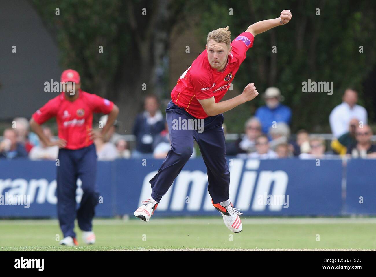 Jamie porter cricket hi-res stock photography and images - Alamy